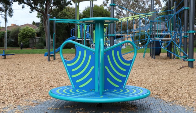 Orbit Carousel Spinner | adventure+